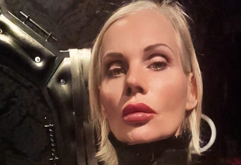 mistress-helen-bates-–-latex-–-dominas-in-bochum | Domina.guide